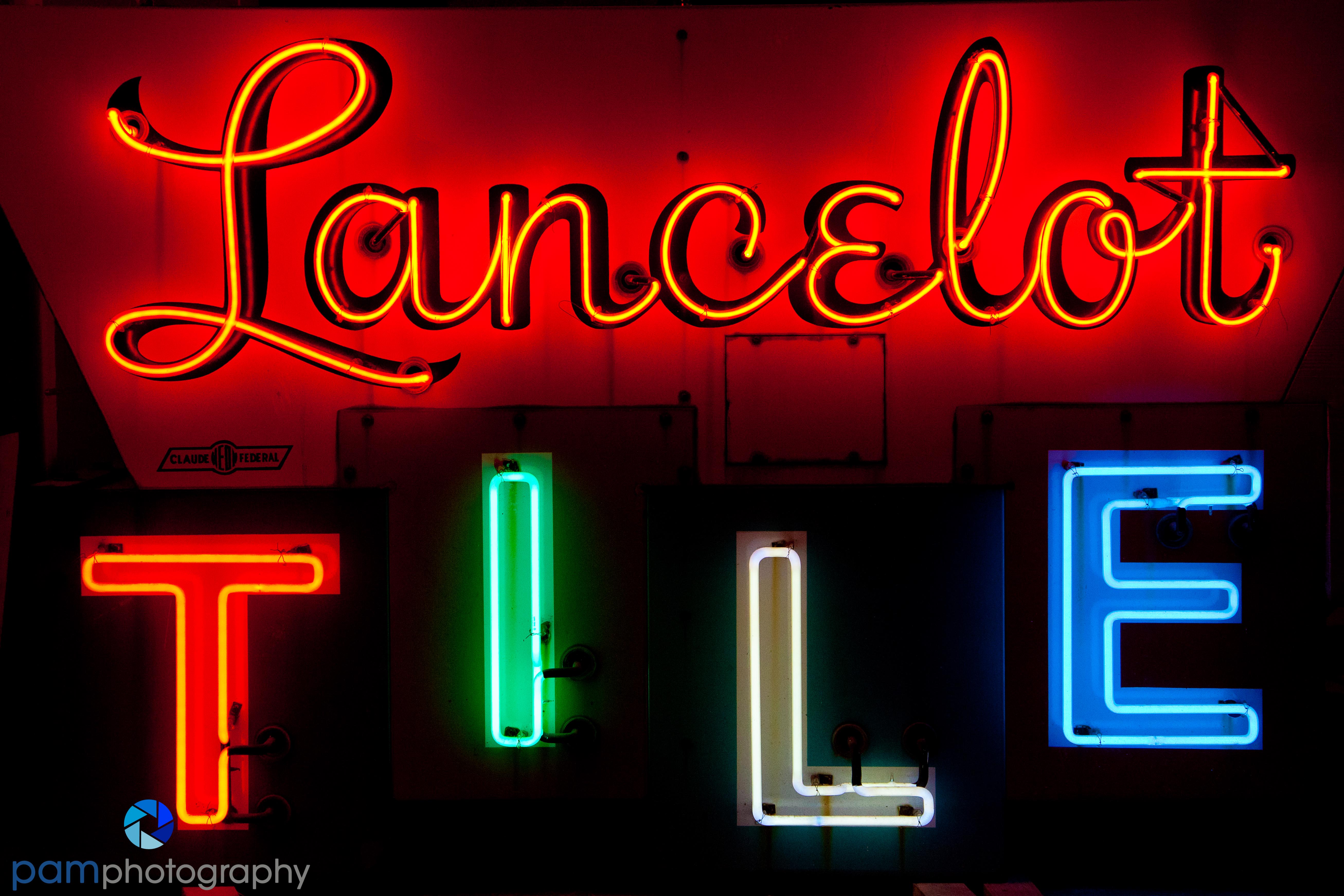 How to Photograph Neon Signs – pamphotography