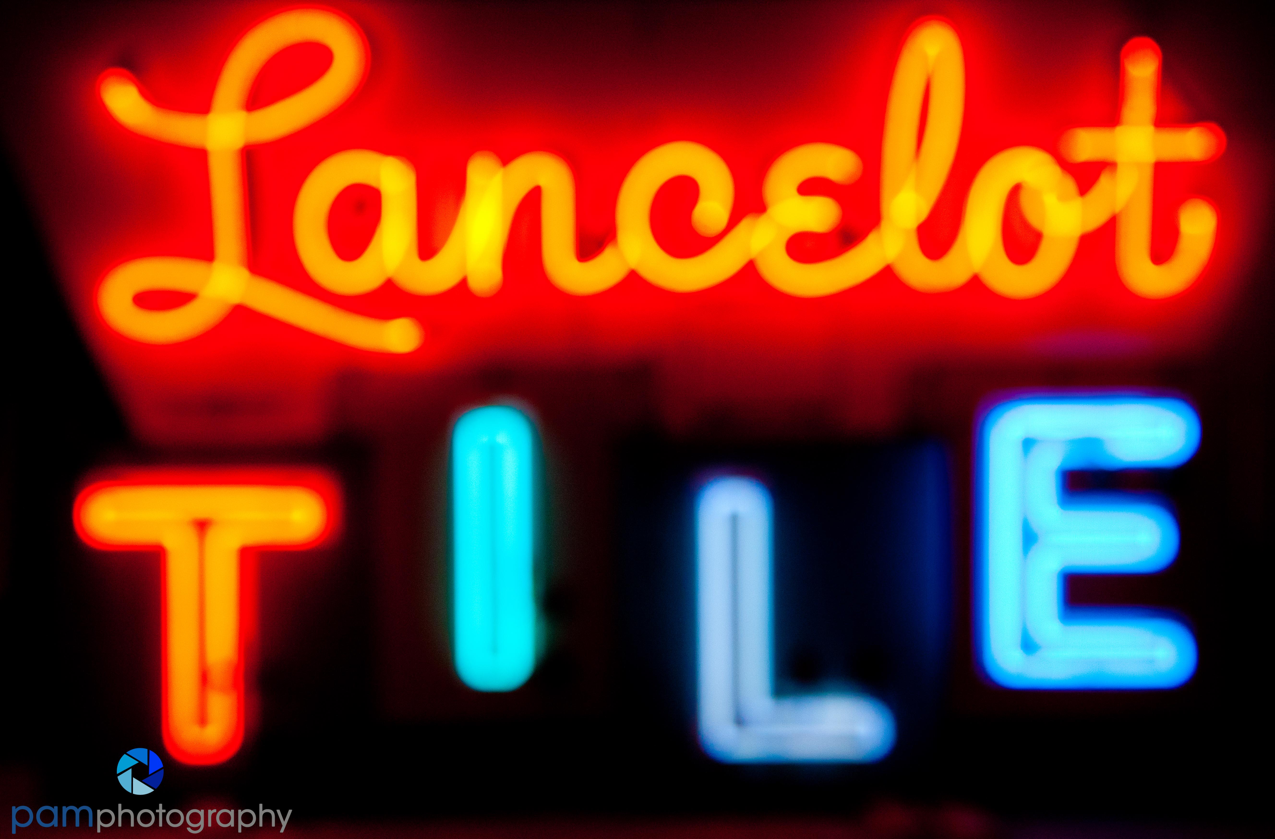 How to Photograph Neon Signs – pamphotography